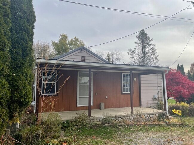 Renovated 3 bedroom raised Ranch in Sharps... - 1875 Powers Ave ...