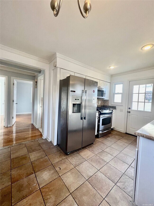 21 Halsey St - 21 Halsey St Freeport NY 11520 | Apartment Finder