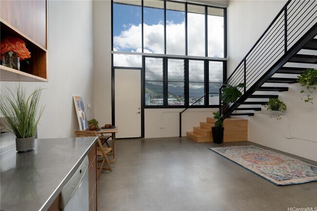 Exclusive suburban boutique loft in Honolu... - 917 Hau?oli St Honolulu HI 96826 | Apartment Finder