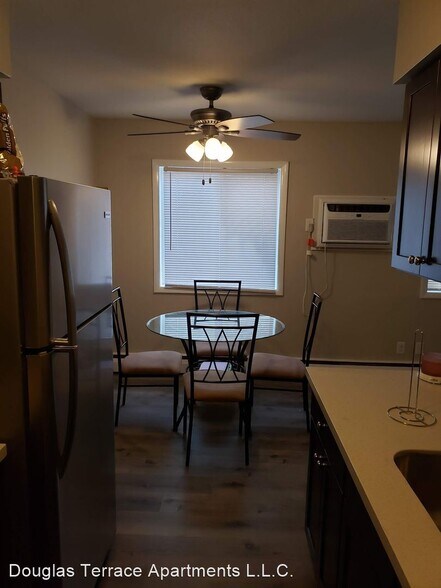 Douglas Drive Terrace - 3300-3330 Douglas Dr N Crystal MN 55422 ...