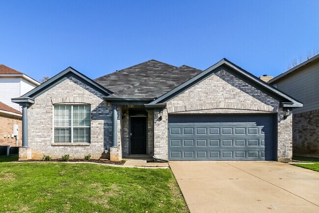 8821 Pedernales Trail - 8821 Pedernales Trail Fort Worth TX 76118 ...