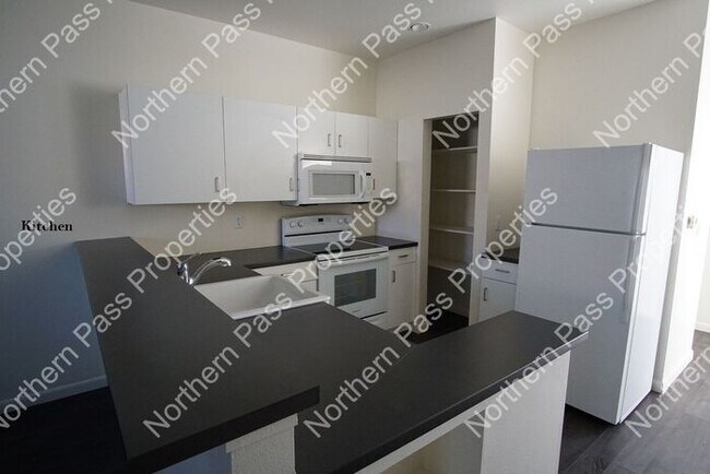 6262 Woodrow Bean - 6262 Woodrow Bean El Paso TX 79924 | Apartment Finder