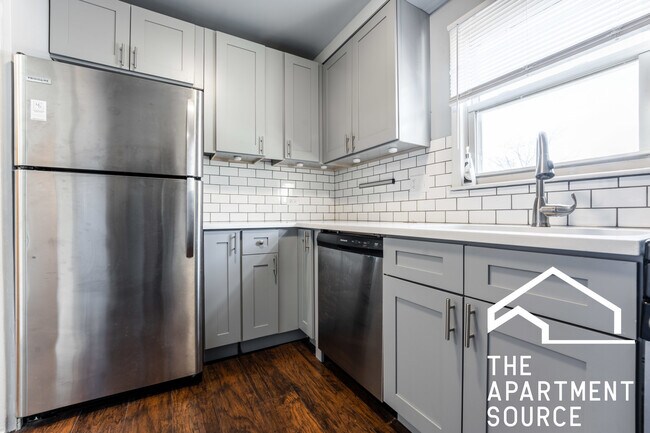 7319 N Rogers Ave - 7319 N Rogers Ave Chicago IL 60626 | Apartment Finder