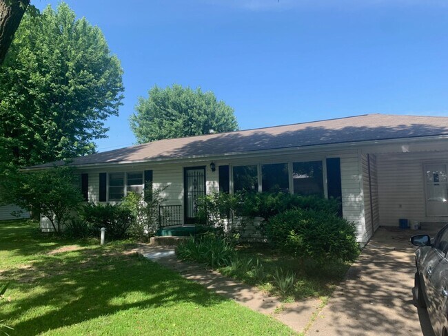 St. James Nice Home - 414 N Louise Ave Saint James MO 65559 | Apartment ...