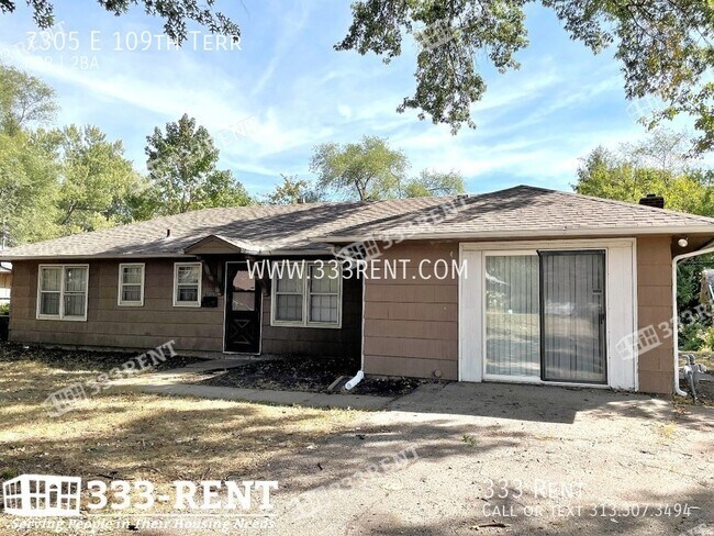 Spacious kitchen in this ranch-style home - 7305 E 109 Terrace Kansas ...