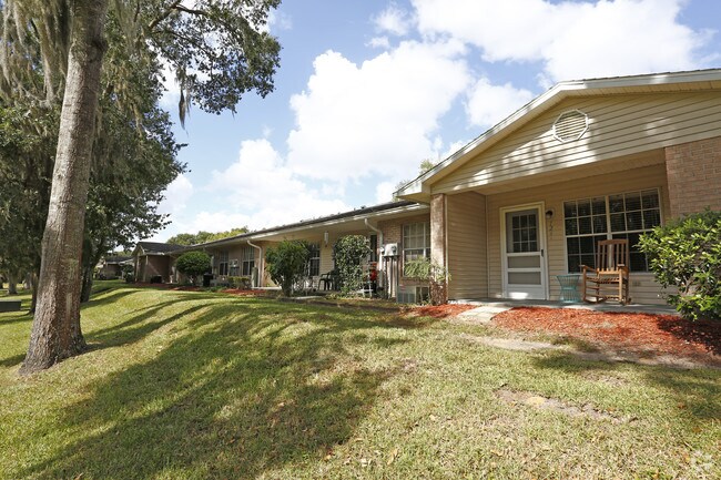 Inverness Club Senior Apartments - Inverness, FL | Apartment Finder