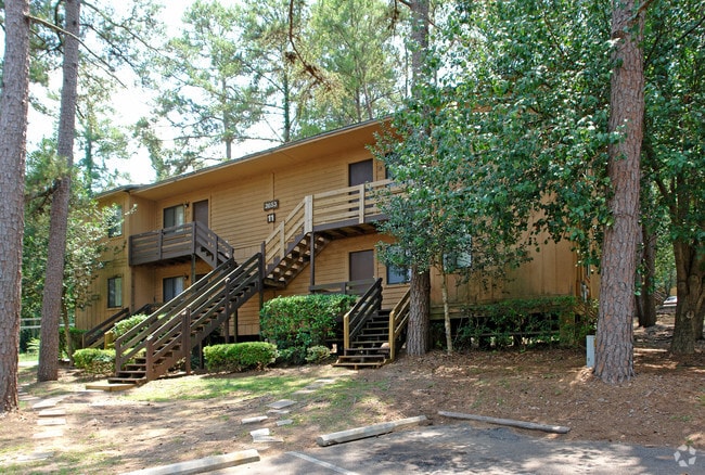 Northpoint Apts. - 2653 N Point Blvd Tallahassee FL 32308 | Apartment ...