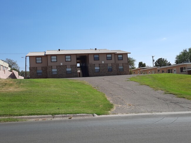 1103 N Washington Ave - 1103 N Washington Ave Roswell NM 88201 ...