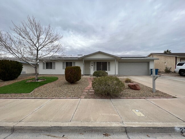 STUNNING 4BD/2BA SINGLE STORY IN HENDERSON... - 231 Fullerton Ave ...