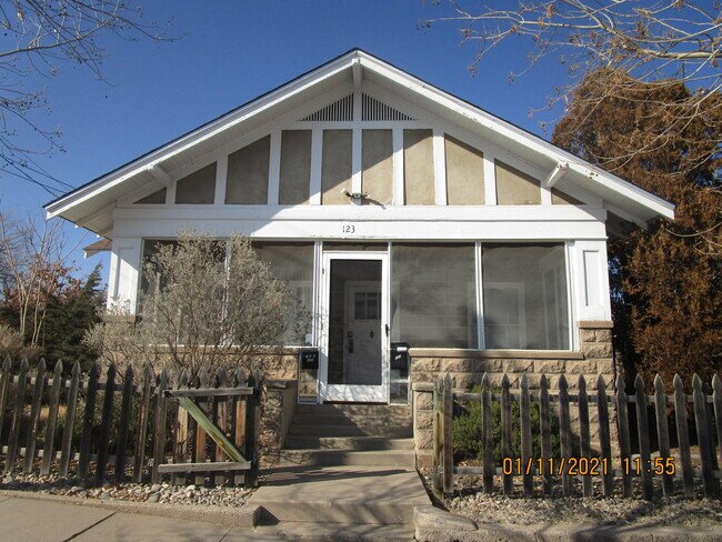 123 Maple St SE - 123 Maple St SE Albuquerque NM 87106 | Apartment Finder