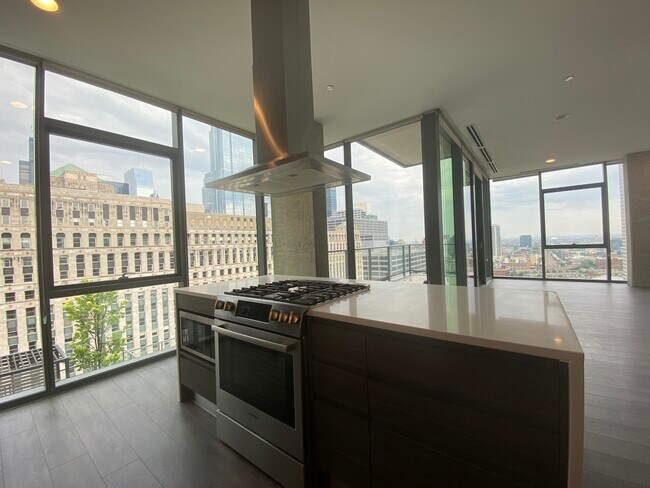 225 W Hubbard St - 225 W Hubbard St Chicago IL 60654 | Apartment Finder