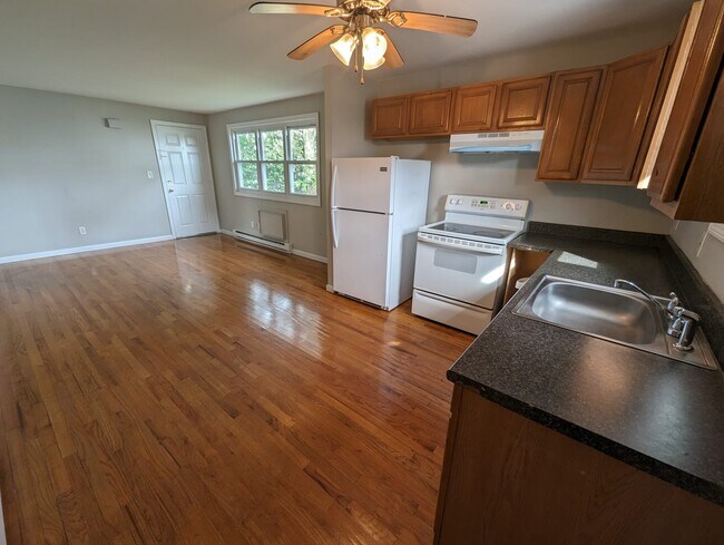 449 Main St - 449 Main St East Haven CT 06512 | Apartment Finder