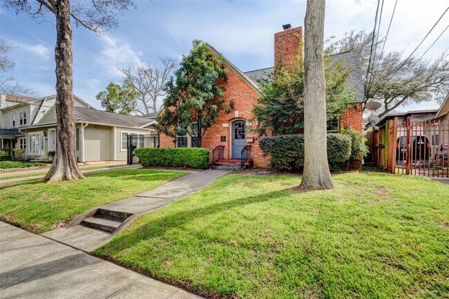 1313 Peden St - 1313 Peden St Houston TX 77006 | Apartment Finder