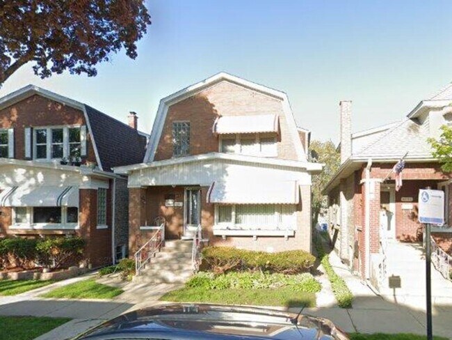 4119 N Marmora Ave - 4119 N Marmora Ave Chicago IL 60634 | Apartment Finder