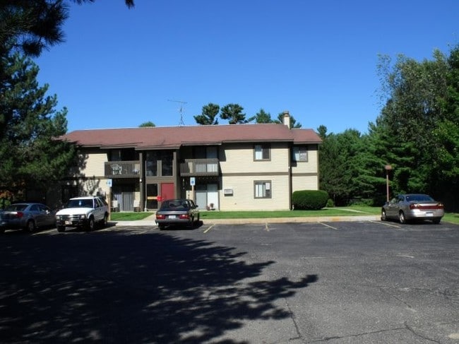Elk Rapids Apartments - 930 US Highway 31 Elk Rapids MI 49629 ...