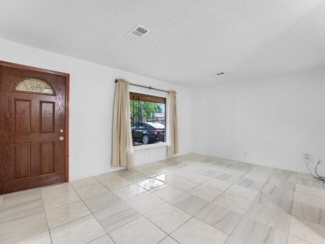 601 Rittenhouse St - 601 Rittenhouse St Houston TX 77076 | Apartment Finder