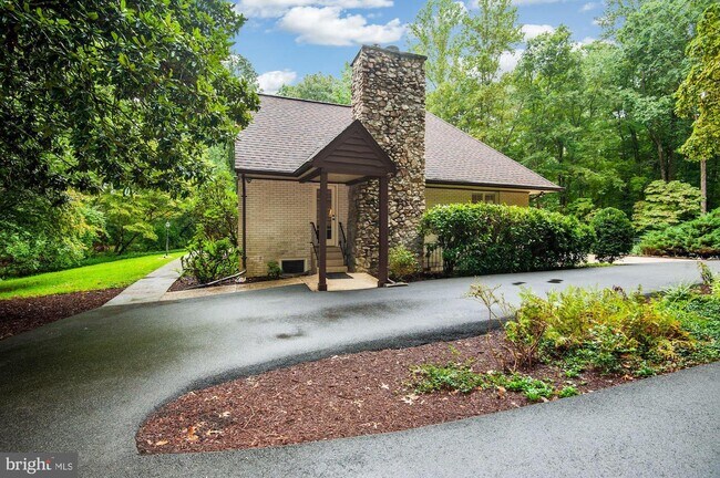 7114 Wolf Den Rd - 7114 Wolf Den Rd Fairfax Station VA 22039 ...