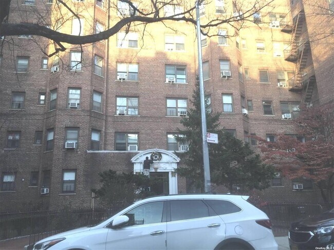 61-41 Saunders St - 61-41 Saunders St Queens NY 11374 | Apartment Finder
