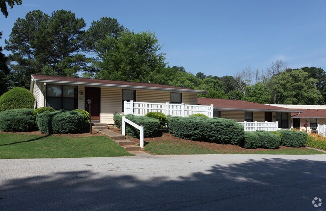 Snapwoods Apartments - 4521 Snapfinger Woods Dr Decatur GA 30035 ...