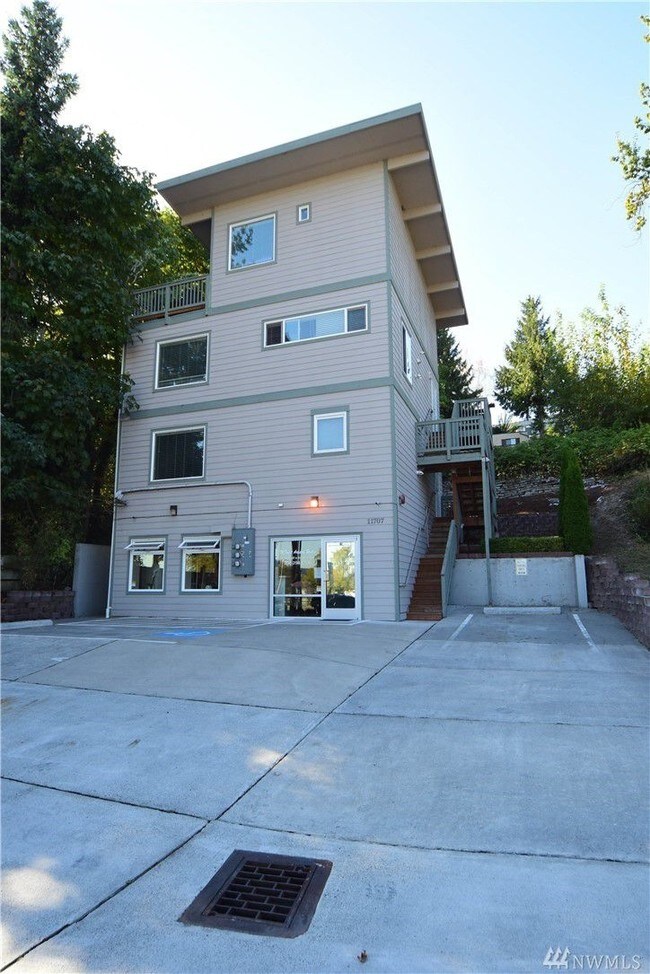 11707 Rainier Ave S - 11707 Rainier Ave S Seattle WA 98178 | Apartment ...
