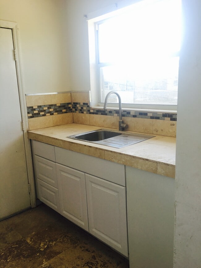 1746 6th St S - 1746 6th St S Saint Petersburg FL 33701 | Apartment Finder