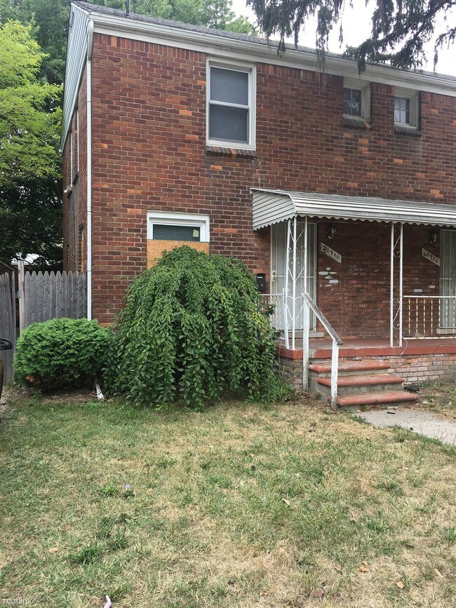 2 br, 1 bath House - 20910 Moross Rd - 20910 Moross Rd Detroit MI 48236 ...