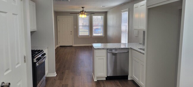 This is a must see! - 614 Washington Ave Sand Springs OK 74063 ...