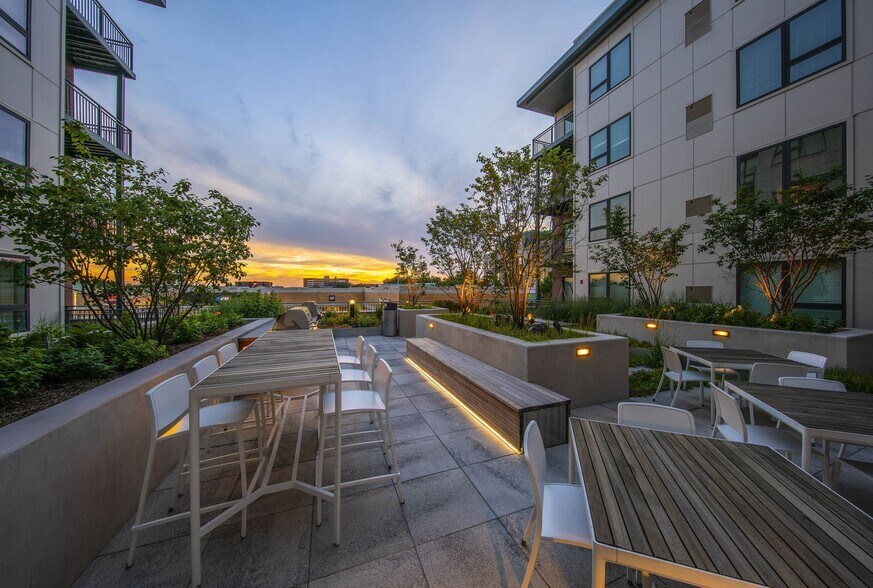 The Emerson - 1135 Westgate St Oak Park IL 60301 | Apartment Finder