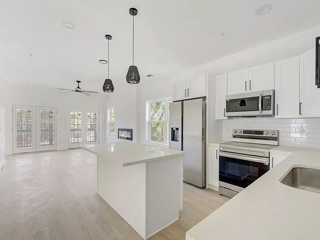 **First Month Free by 7/15/2024 - 1500 Murphy Ave SW Atlanta GA 30310 ...