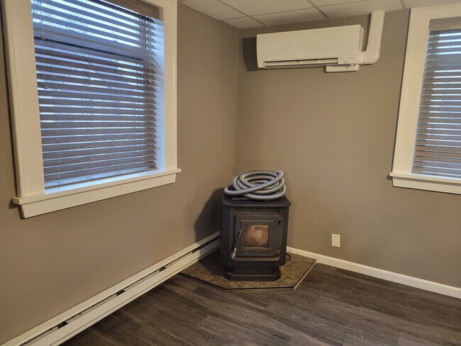 739 Liberty St - 739 Liberty St Springfield MA 01104 | Apartment Finder