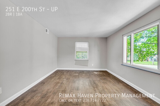 251 E 200th St UP, Euclid- Spacious 2 bed ... - 251 E 200th St ...