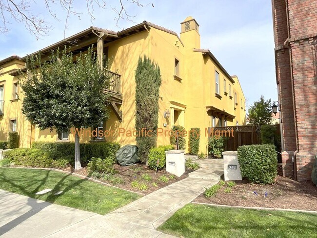 UPGRADED GALE RANCH 3 BEDROOM TOWNHSE STYL... - 7664 Stoneleaf Rd San ...