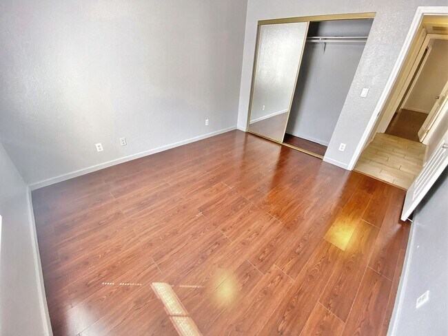 GORGEOUS CONDO IN A GATED COMMUNITY W/ COM... - 2971 Juniper Hills Blvd ...