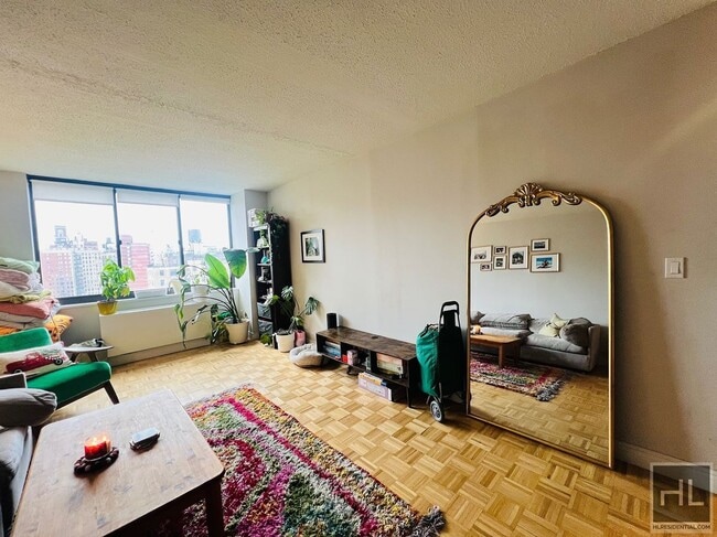 EAST 95 STREET - 205 E 95th St New York NY 10128 | Apartment Finder