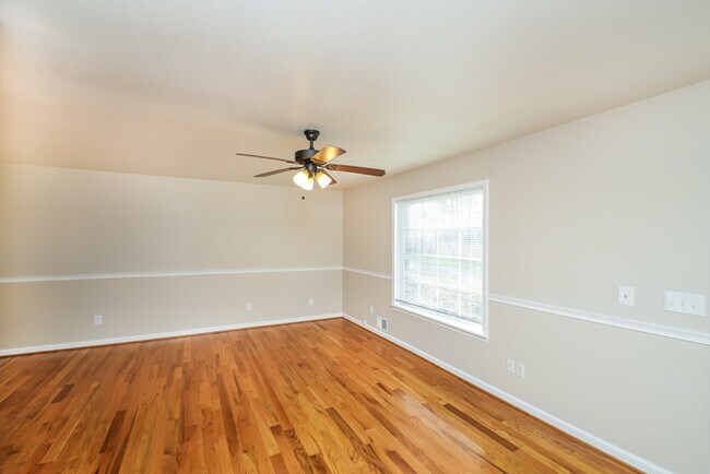 Fantastic 4bd/2ba home! Let yourself in! - 302 Westwood Ct Dallas GA ...