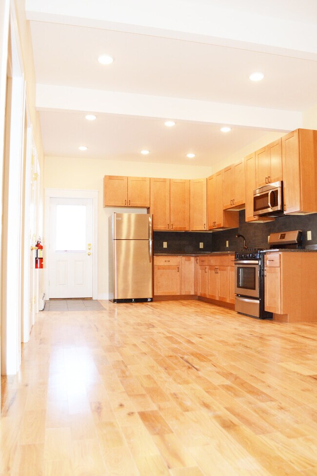 9 Bright St - 9 Bright St Burlington VT 05401 | Apartment Finder