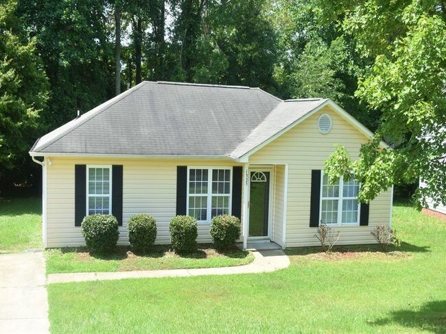 Cute Ranch Home Available Now - 1325 Eagle Ridge Dr Charlotte NC 28214 ...
