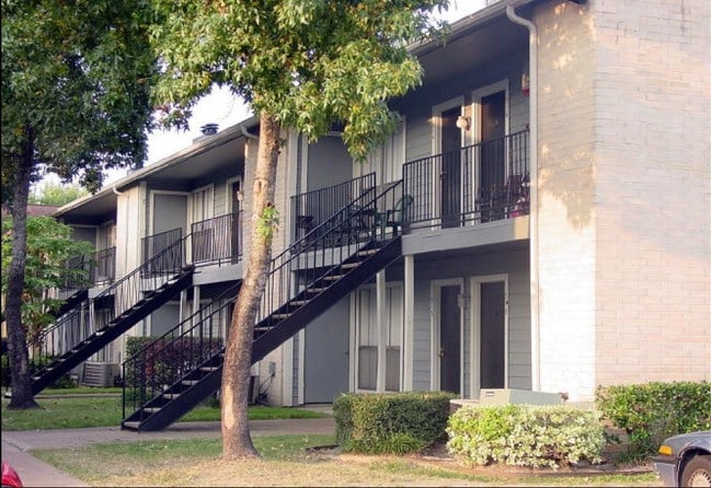 Diamond Ridge - 6407 Antoine Dr Houston TX 77091 | Apartment Finder