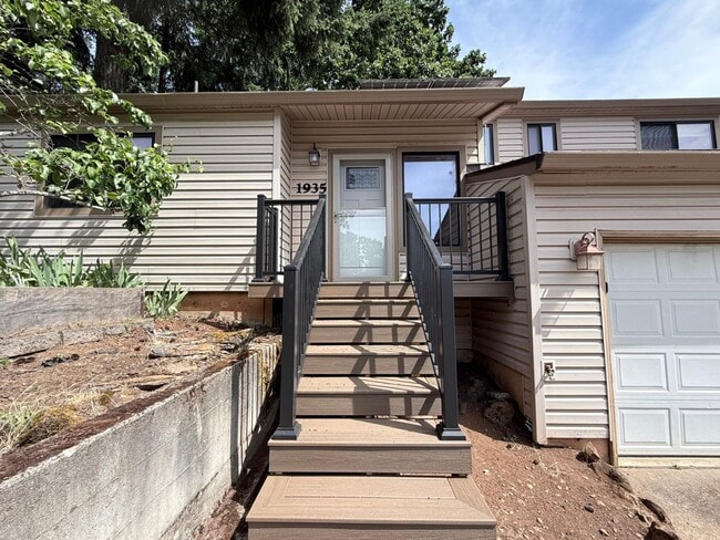 Beautiful 4 Bed, 2 Bath Single Family Home 2 Attached Car Garage and ...