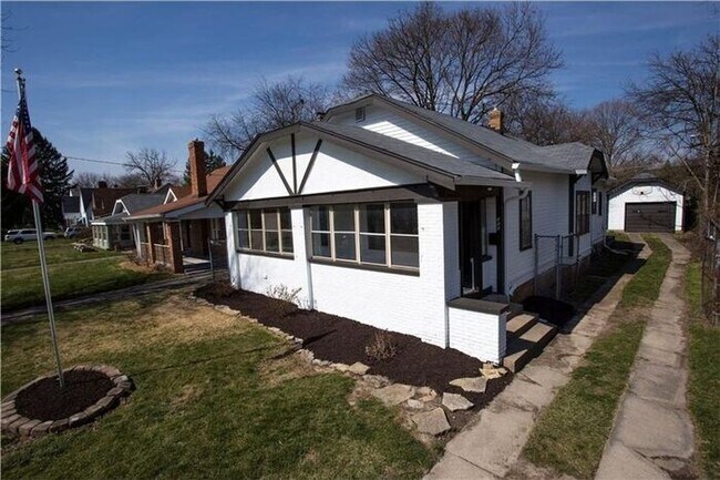 Classic Butler Tarkington Home Steps From ... - 422 Berkley Rd ...