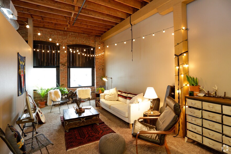 Old Town Lofts - 934 Wyandotte St Kansas City MO 64105 | Apartment Finder