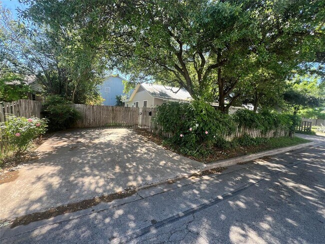 5513 Clay Ave - 5513 Clay Ave Austin TX 78756 | Apartment Finder