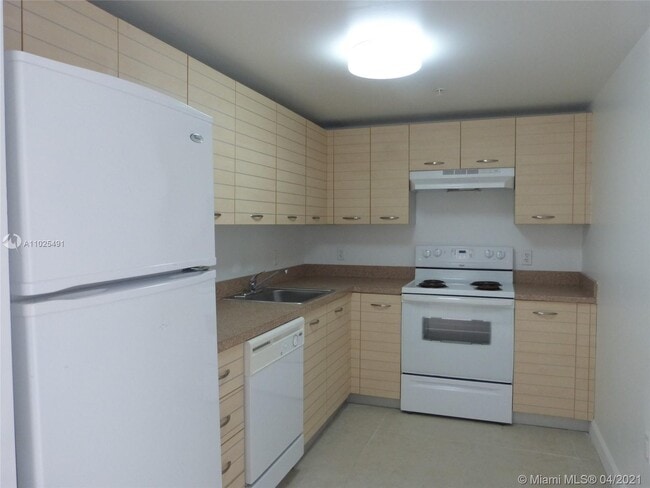 2217 NW 7th St - 2217 NW 7th St Miami FL 33125 | Apartment Finder