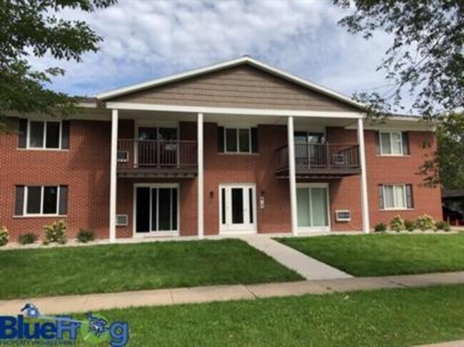 1800 W Pershing St - 1800 W Pershing St Appleton WI 54914 | Apartment ...