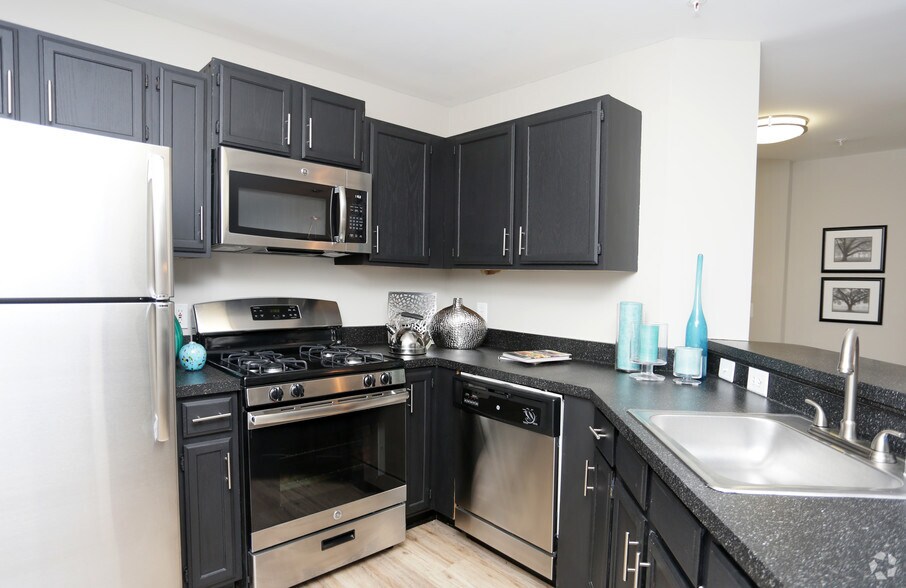 Arbor Ridge Apartments - 9204 Appleford Cir Owings Mills MD 21117 ...