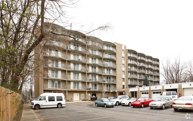 Miller Manor - 727 Miller Ave Ann Arbor MI 48103 | Apartment Finder
