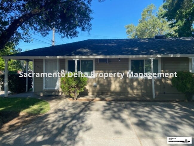 Two Bedroom Duplex with Large Yard! - 5815 15th Ave Sacramento CA 95820 ...