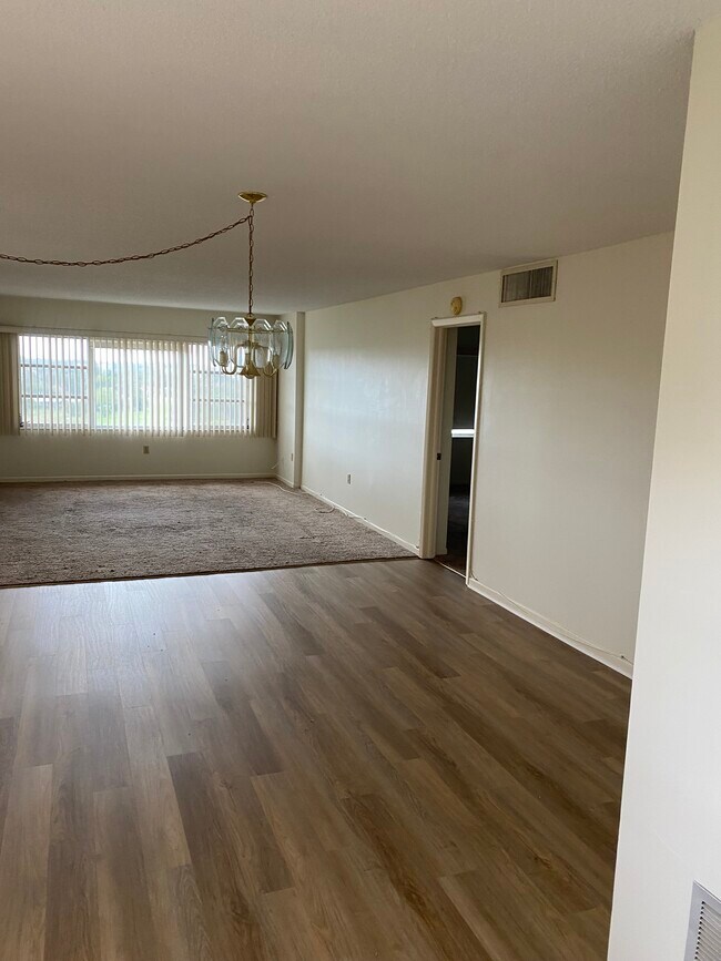 8950 Park Blvd - 8950 Park Blvd Seminole FL 33777 | Apartment Finder