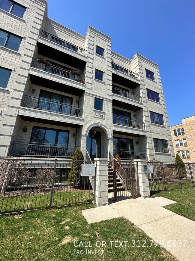 New construction 8 unit building. Come see... - 6438 S Woodlawn Ave ...