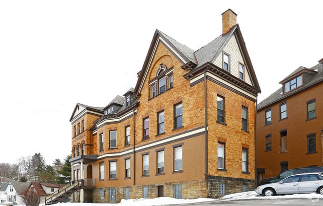 700-702 S Main St - 700-702 S Main St Butler PA 16001 | Apartment Finder